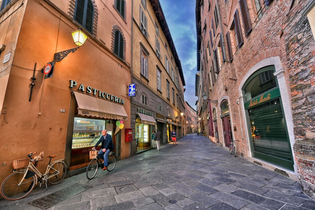8 Photos of Backs-Streets Lucca — Tuscany’s Best-Kept Secret – Camerons ...